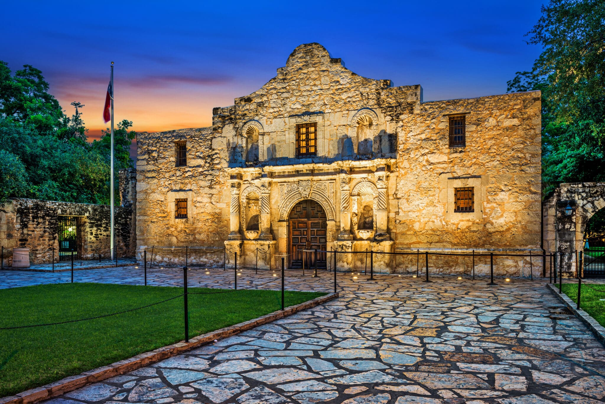 Top 5 Outdoor Team Building Venues in San Antonio TX - Adventure Games Inc